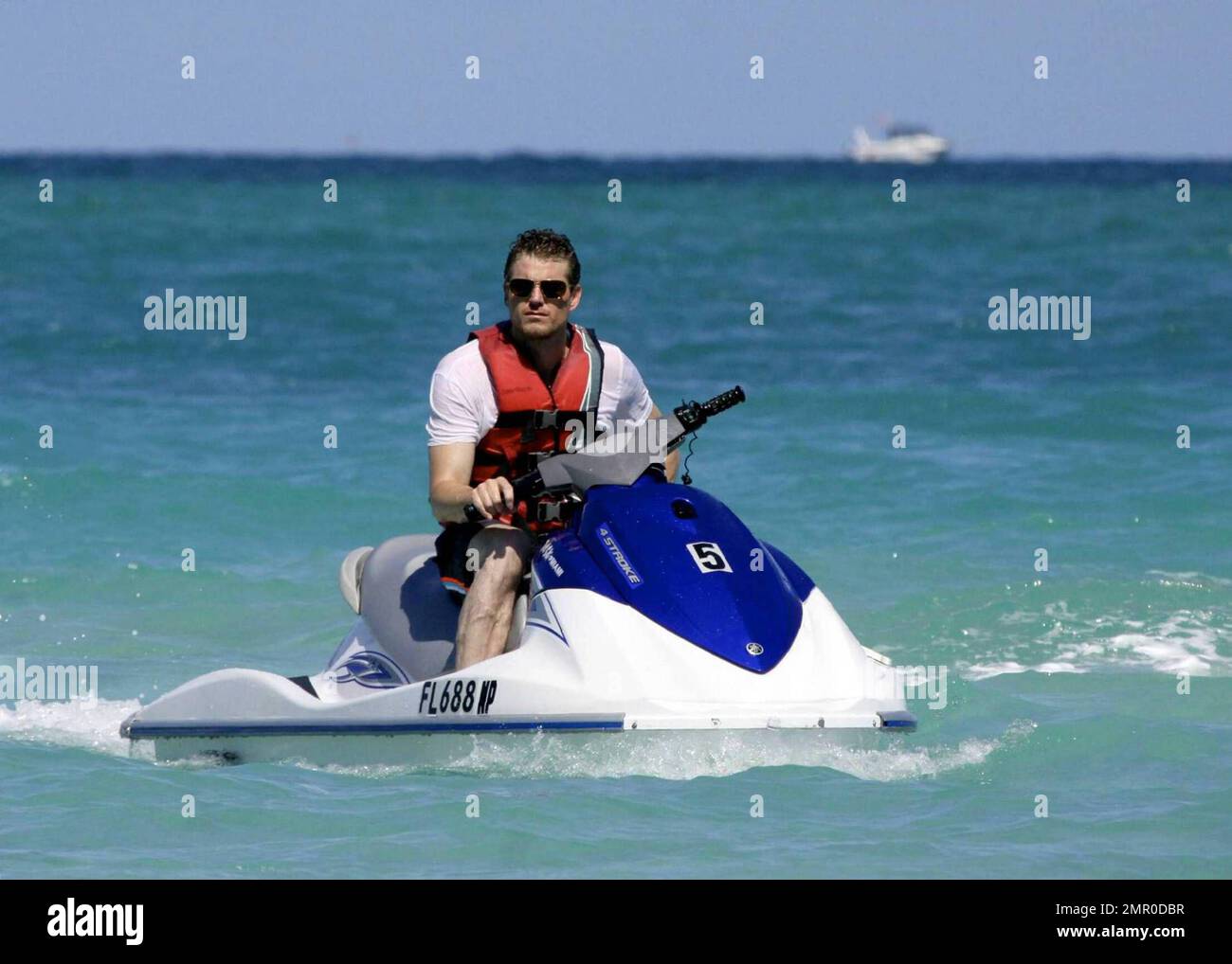 Actor Eric Dane takes a break from the steamy weather in South Florida ...