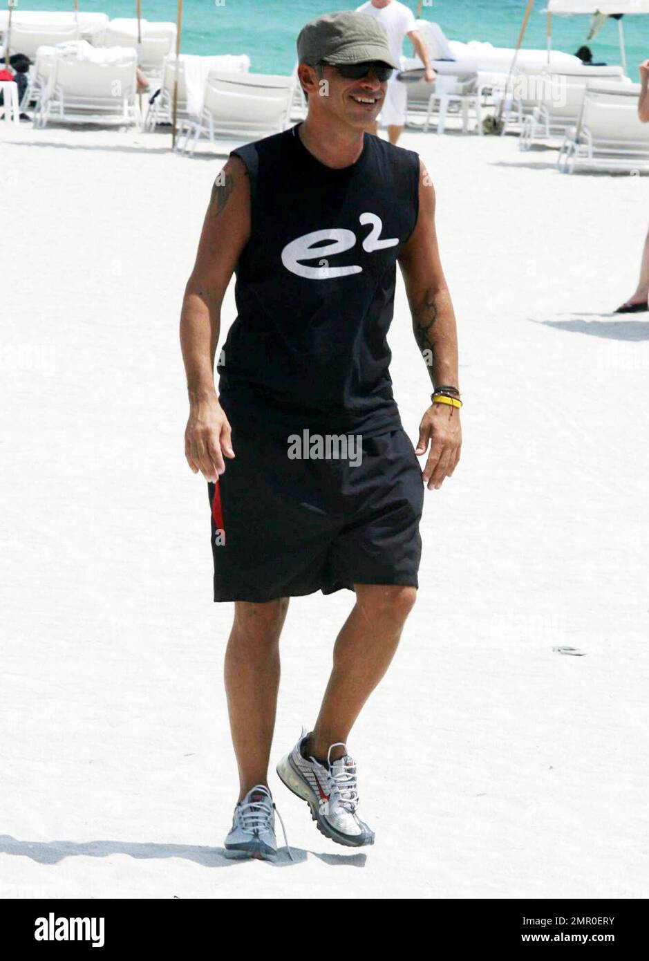 Eros Ramazotti and friends spend an afternoon on Miami Beach before ...