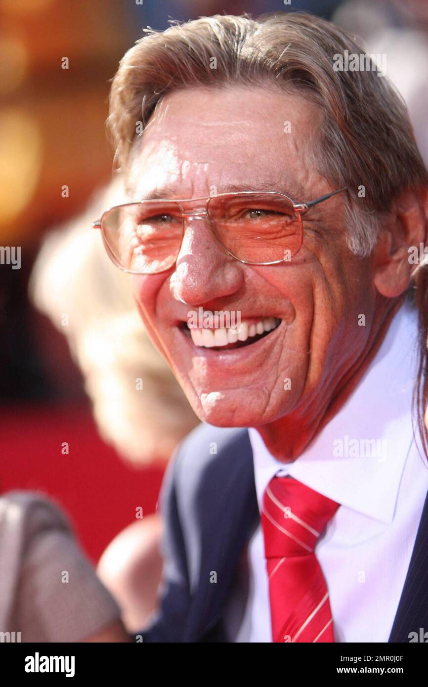 Joe Namath walks the red carpet for the 2010 ESPY Awards held at Nokia ...