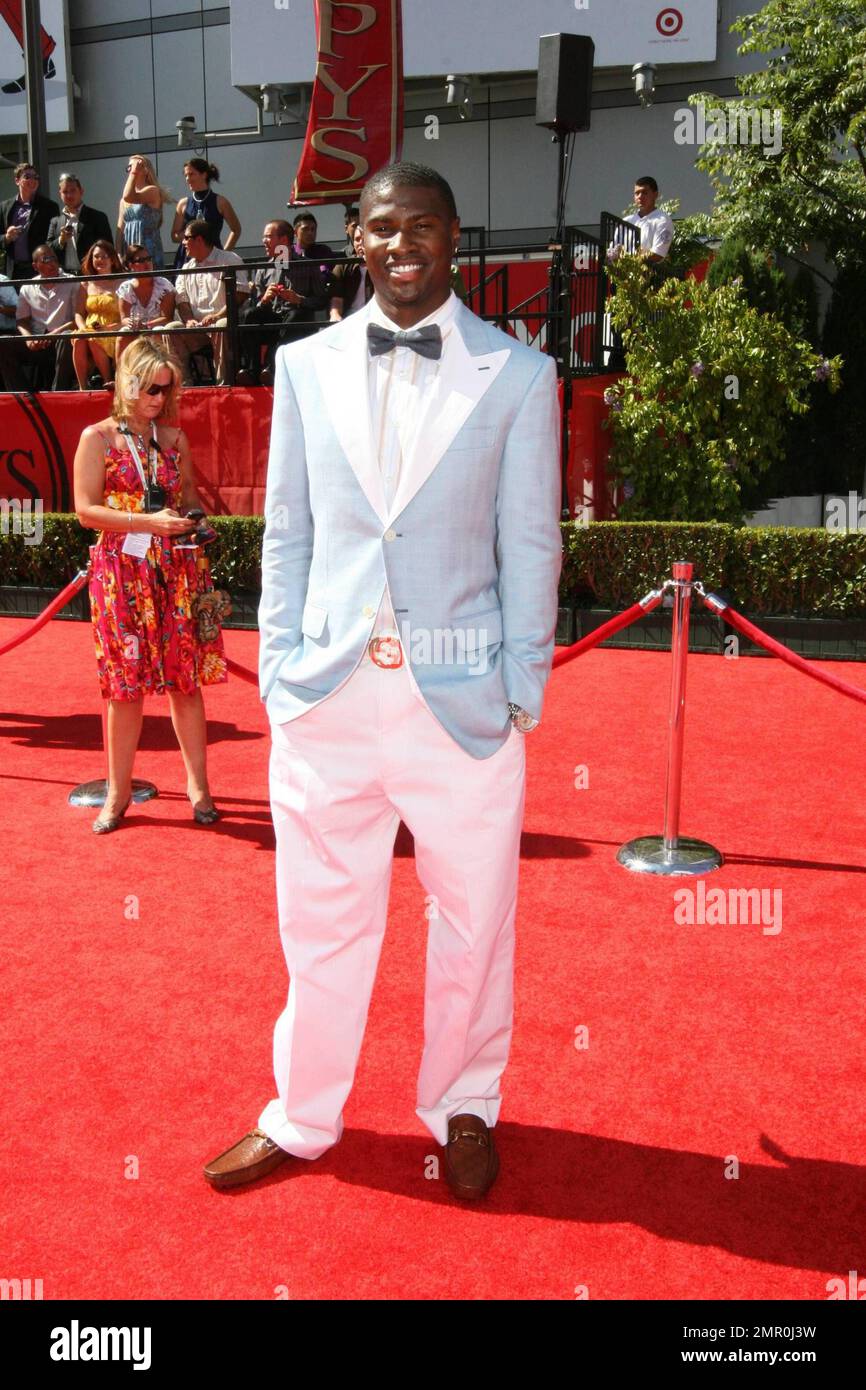 Bernard Berrian walks the red carpet for the 2010 ESPY Awards held at ...