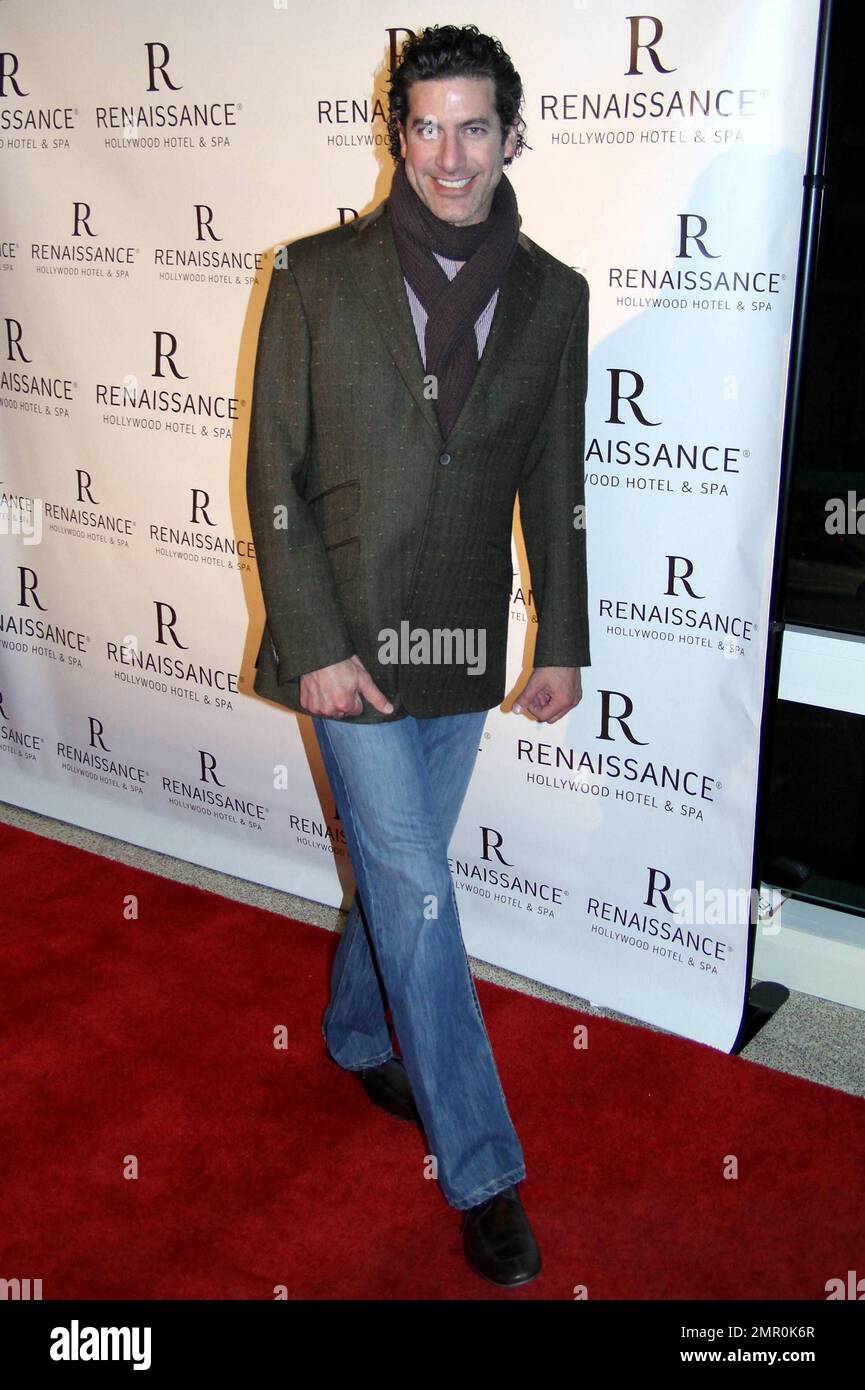Eduardo Xol arrives on the red carpet at Emilio Estefan's Book Release ...