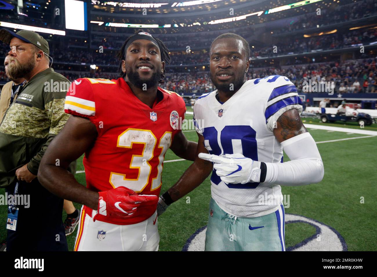 Kansas City Chiefs running back Akeem Hunt (31) and Dallas Cowboys ...