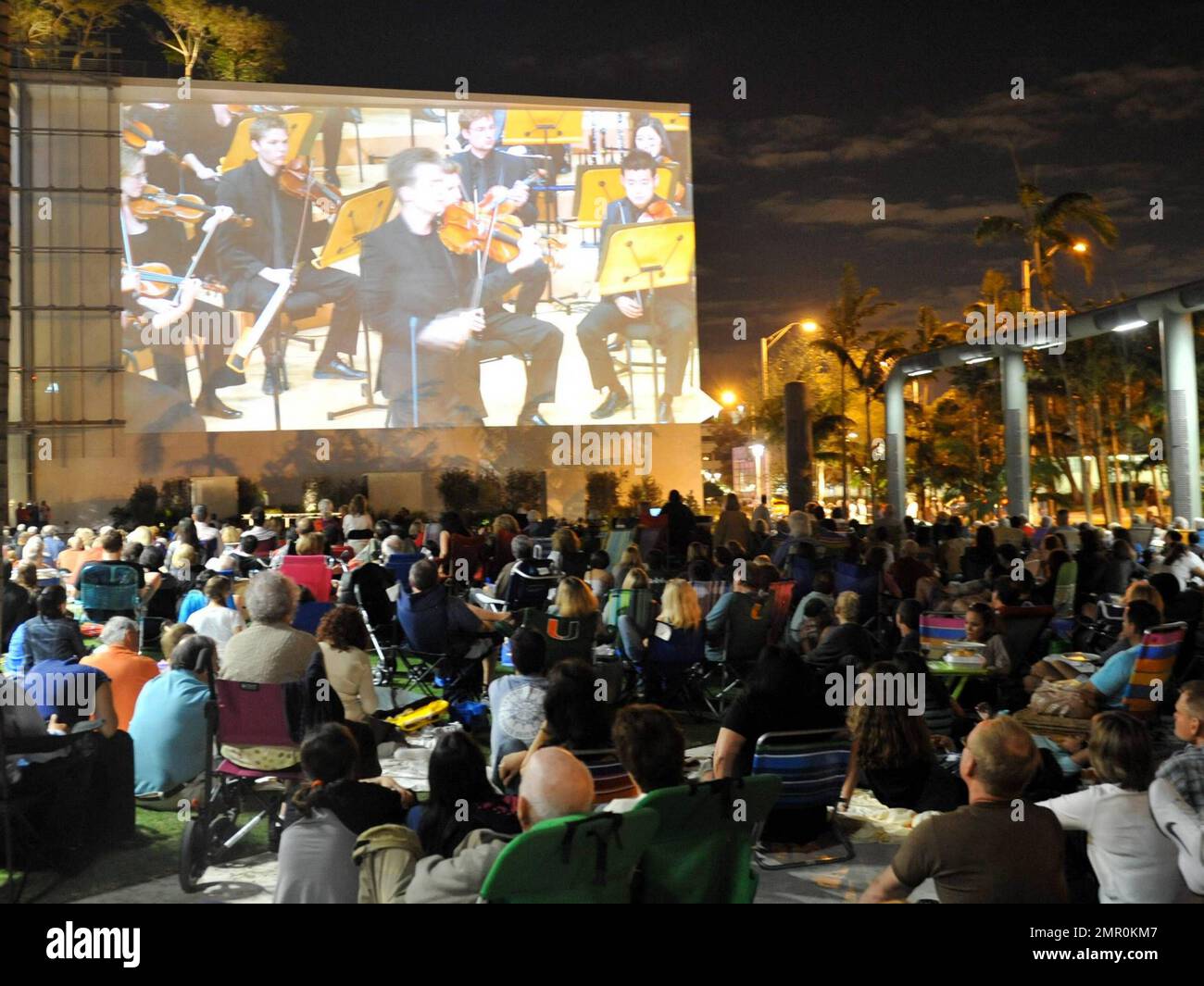 EXCLUSIVE!! Gloria and Emilio Estefan spend an evening with daughter ...