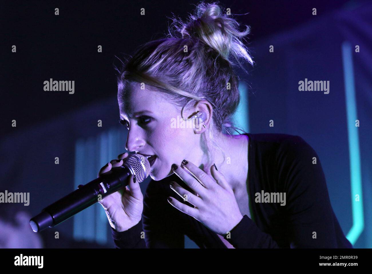 Samantha Gongol with Marian Hill performs as the opener for alt-J at ...