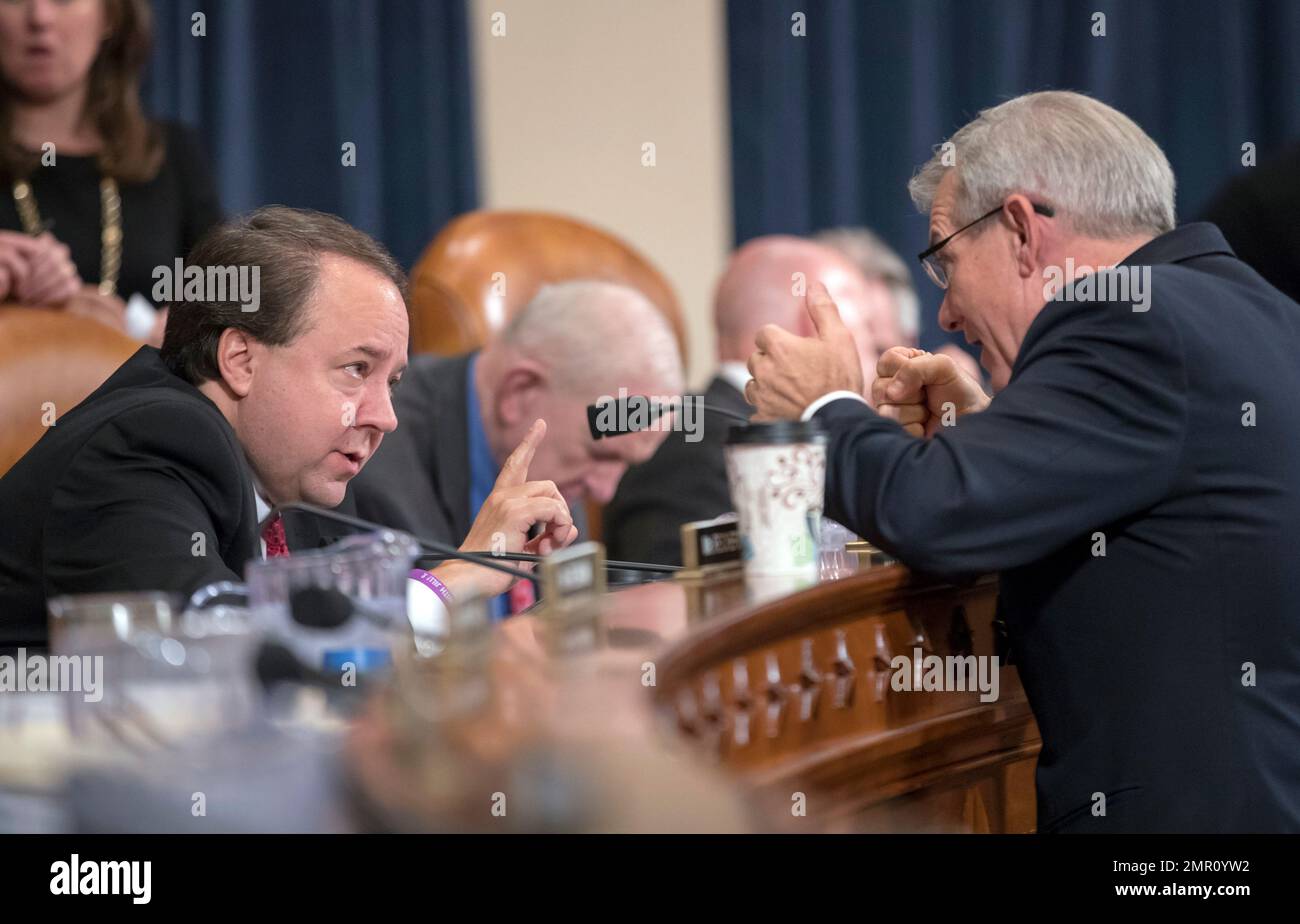 Rep. Pat Tiberi, R-Ohio, left, confers with Rep. David Schweikert, R ...