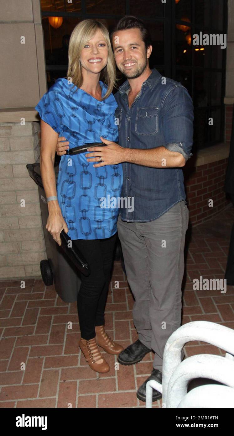 Pregnant Kaitlin Olson and husband Rob McElhenney of "It's Always Sunny ...