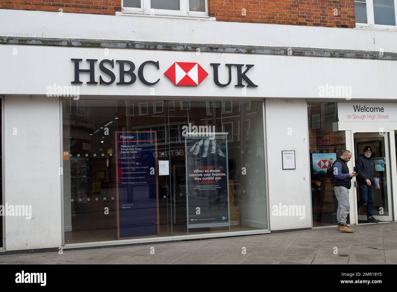 Slough, Berkshire, UK. 31st January, 2023. A HSBC UK Bank branch in Slough High Street. The Bank ...