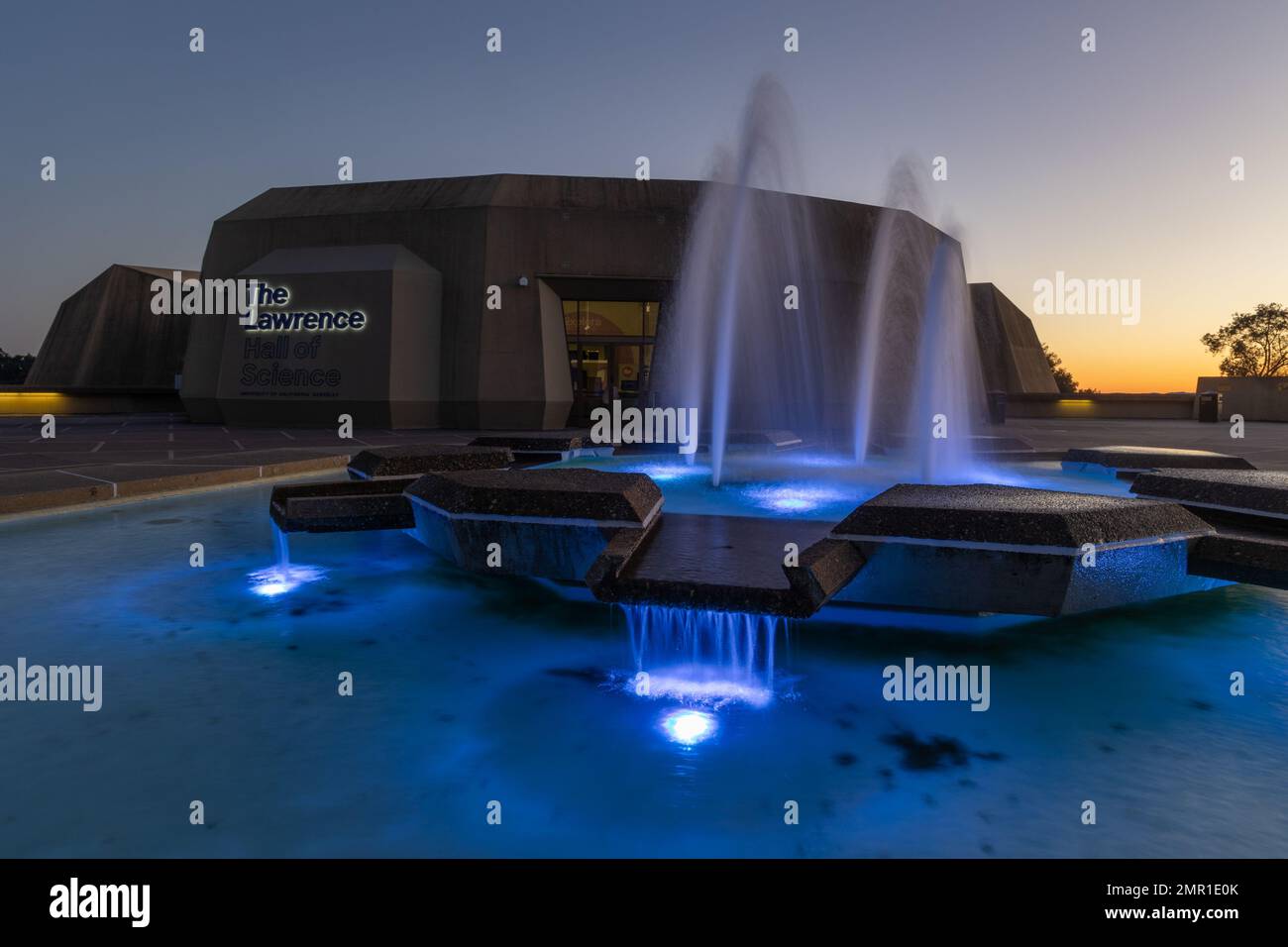 Fountain sea hill top hi-res stock photography and images - Alamy