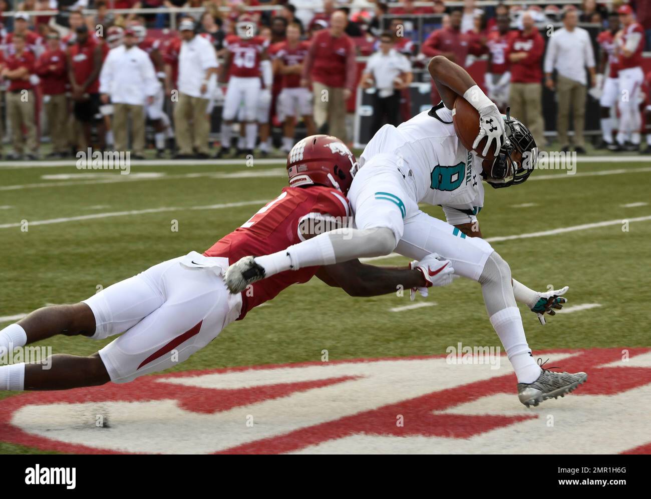 Costal Carolina receiver Chris Jones makes a big catch in front of ...