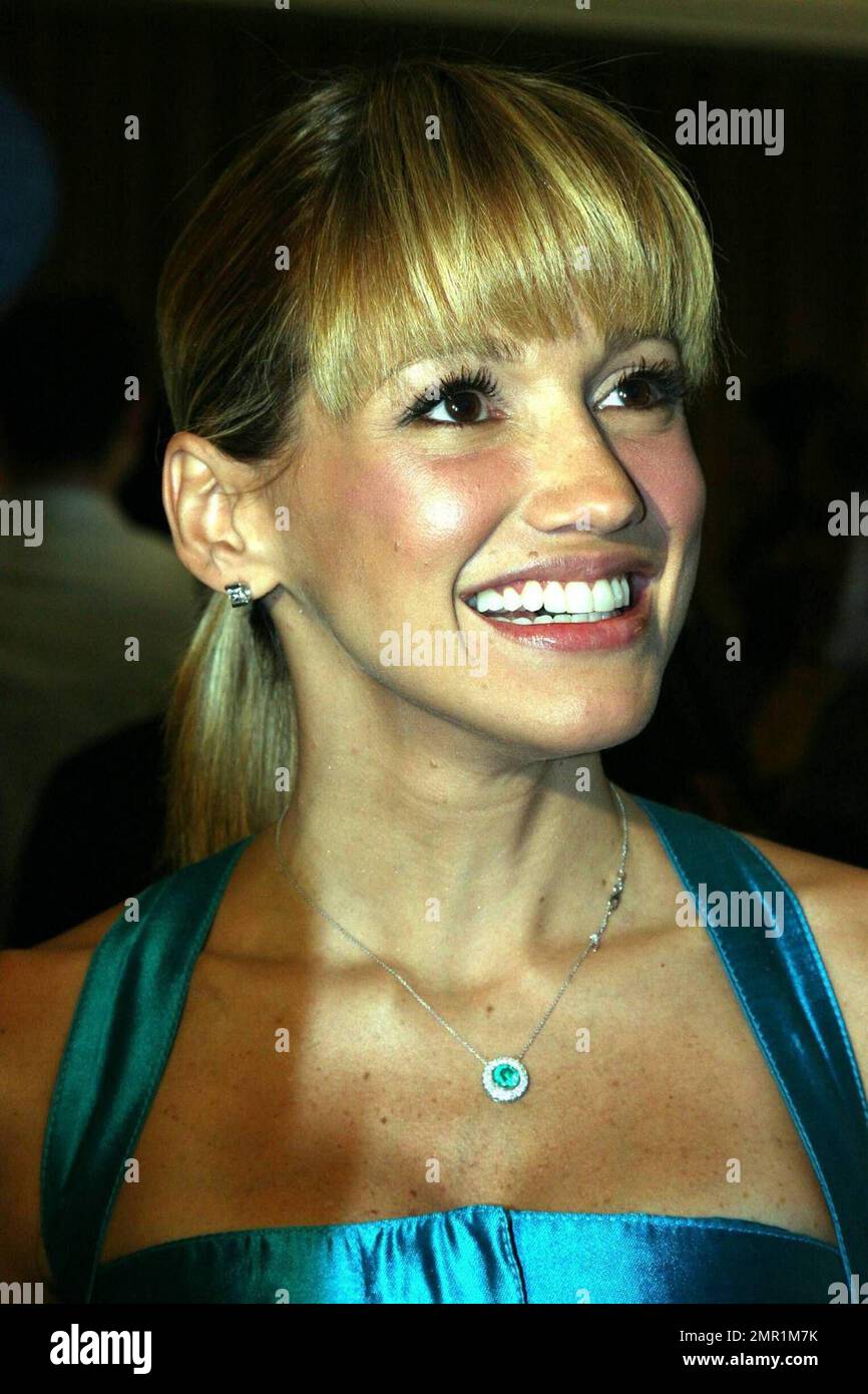 Exclusive!! Latin singer Fanny Lu attends the Oscar De La Renta show in ...