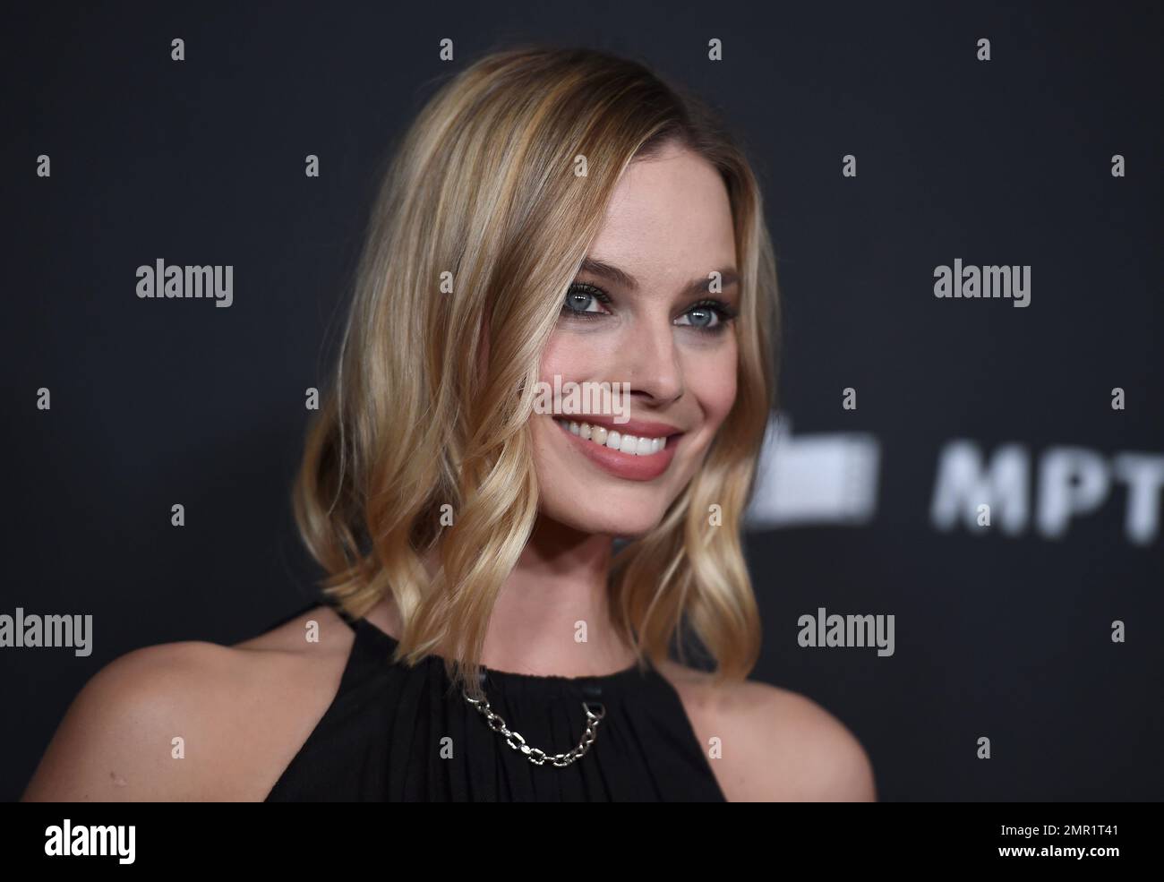 Margot Robbie arrives at the Hollywood Film Awards at the Beverly ...