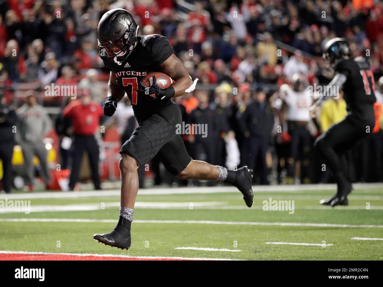 Rutgers running back Robert Martin rushes in for a touchdown against ...