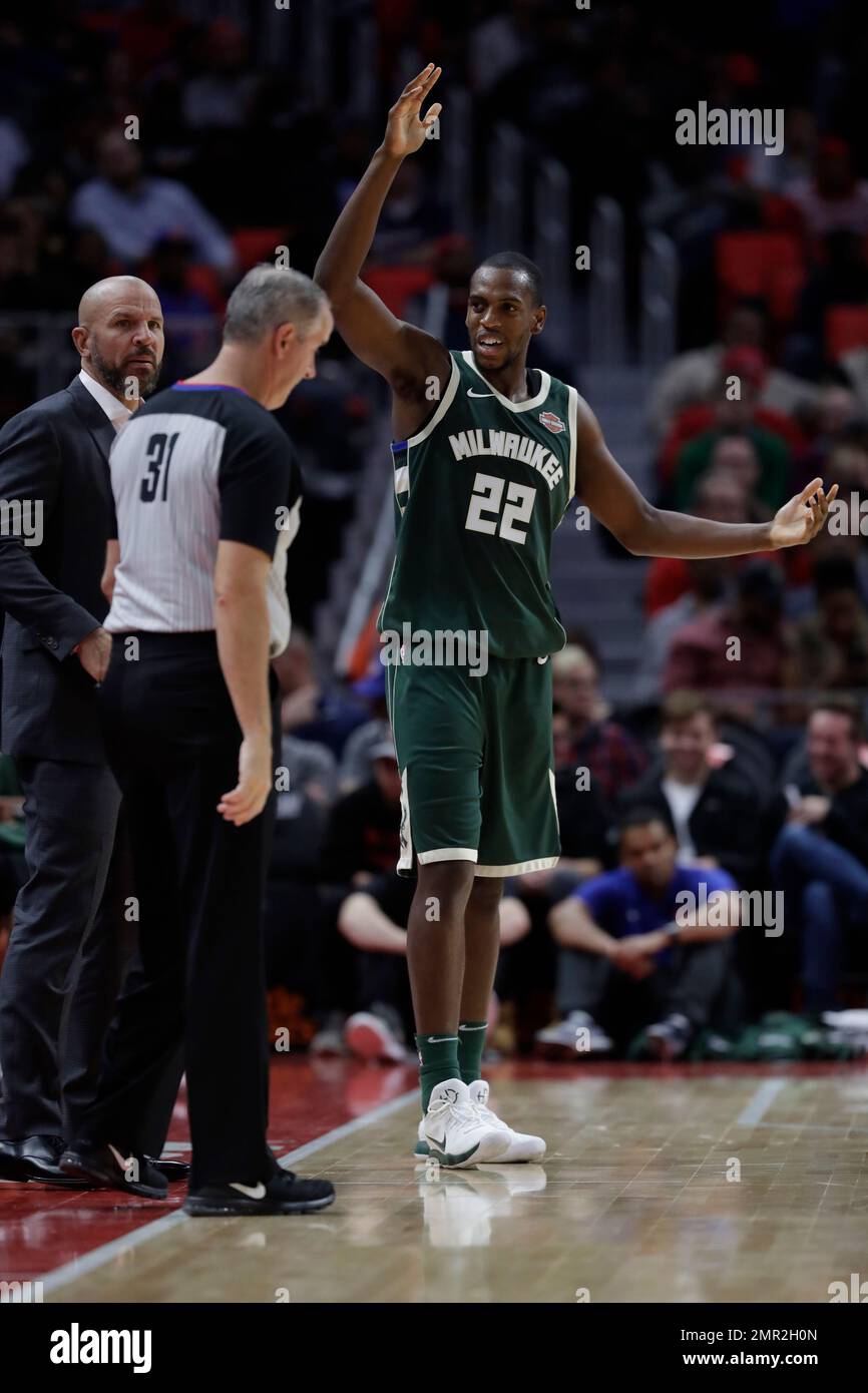 Milwaukee Bucks forward Khris Middleton (22) disputes a cal by referee ...