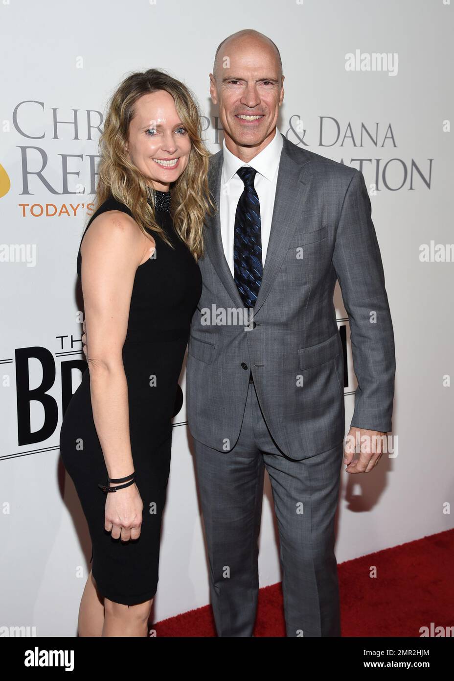Mark Messier and wife Kim Messier attend the Samsung Charity Gala at ...