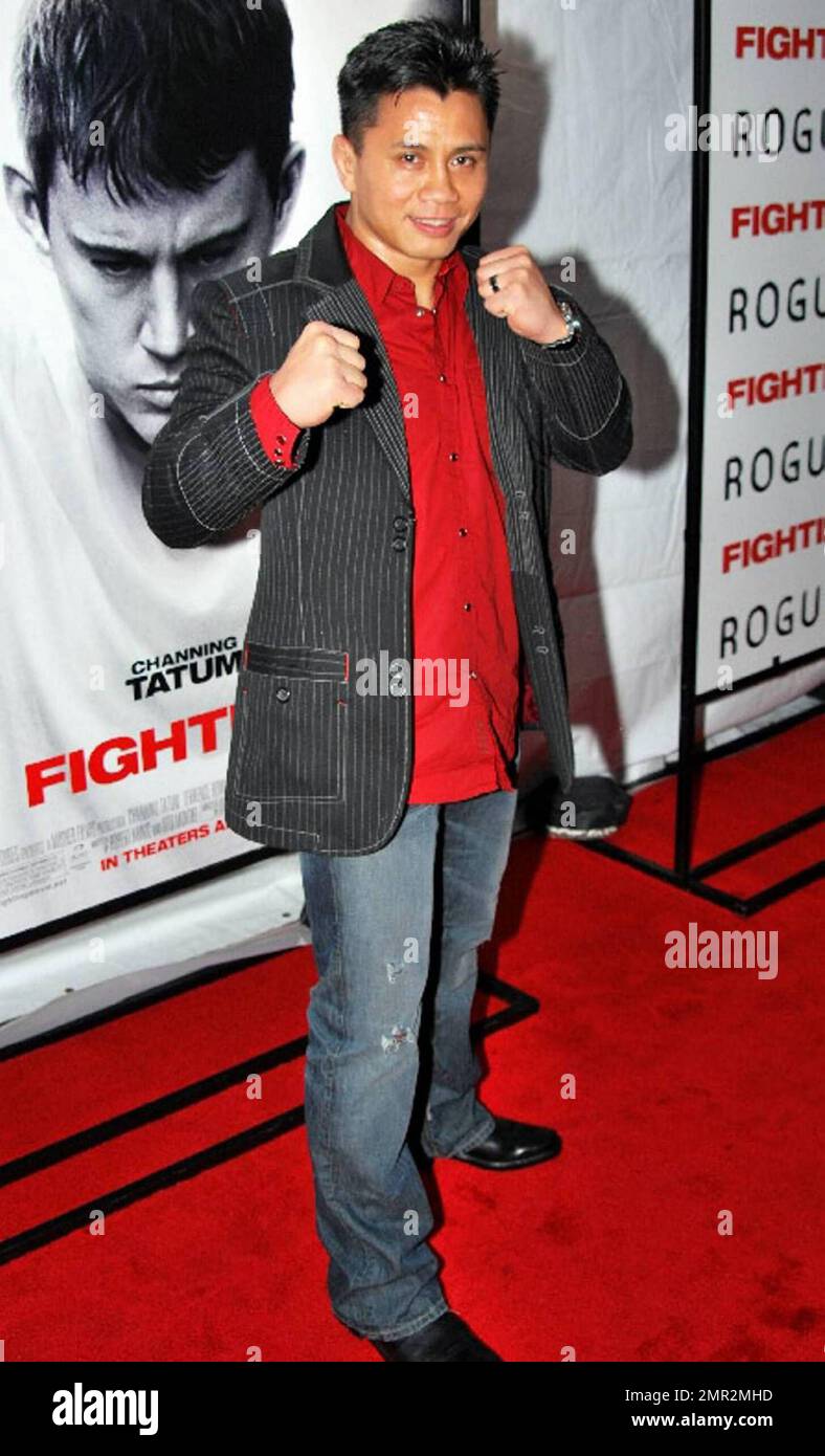 Cung le hi-res stock photography and images - Alamy