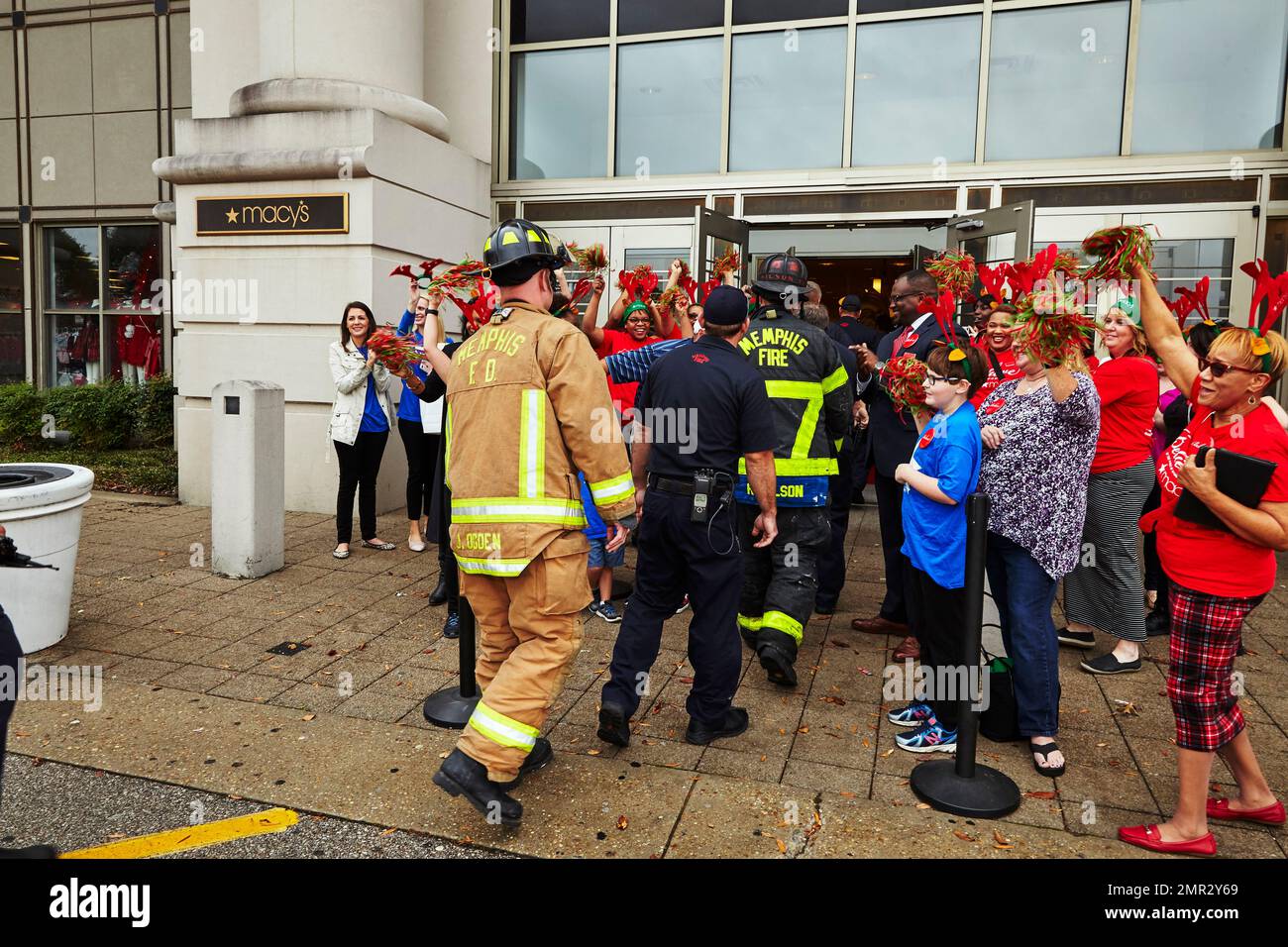 IMAGE DISTRIBUTED FOR MACY'S - Macy's Wolfchase kicks off the 10th ...