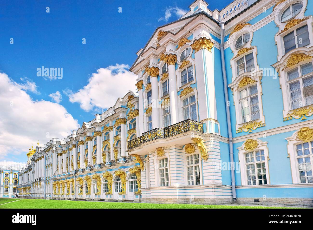 Classical buildings grand place hi-res stock photography and images - Alamy