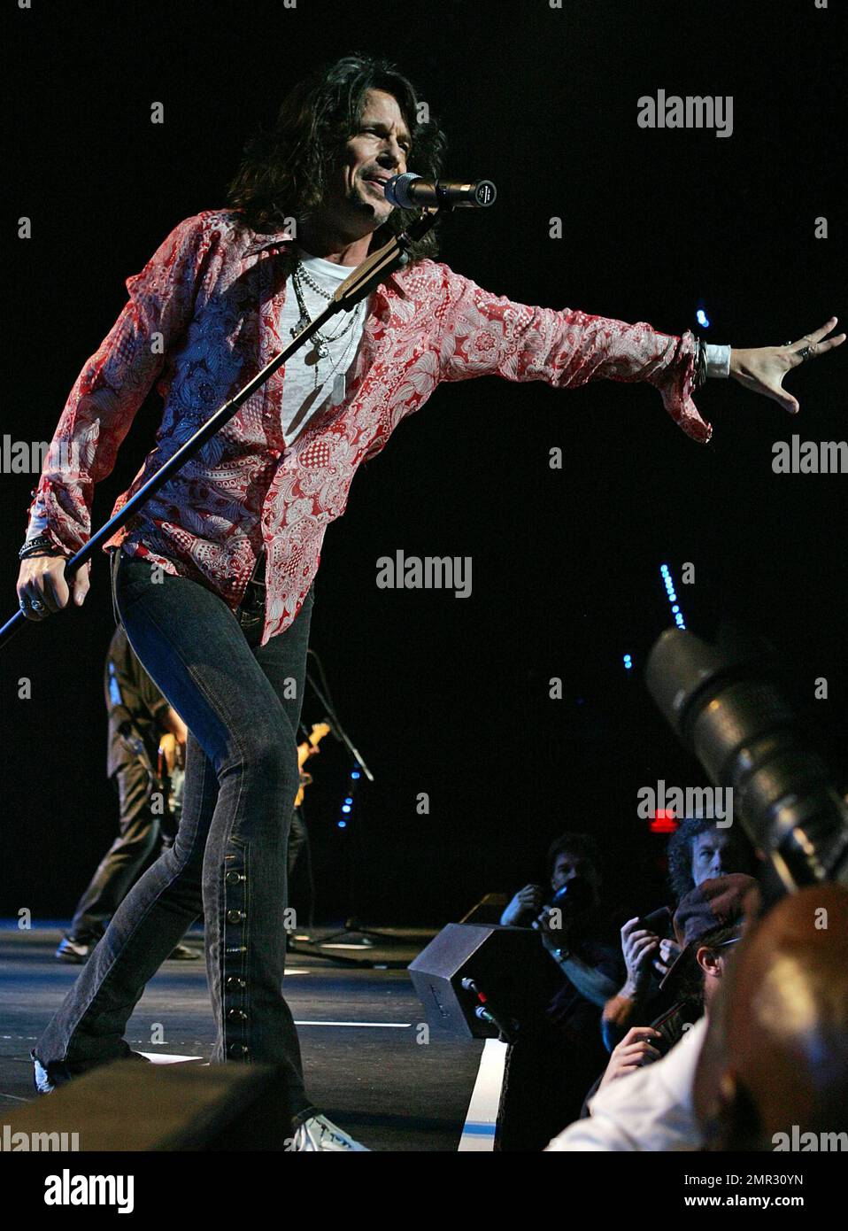 Singer Kelly Hansen of Foreigner perform in concert at the Seminole ...