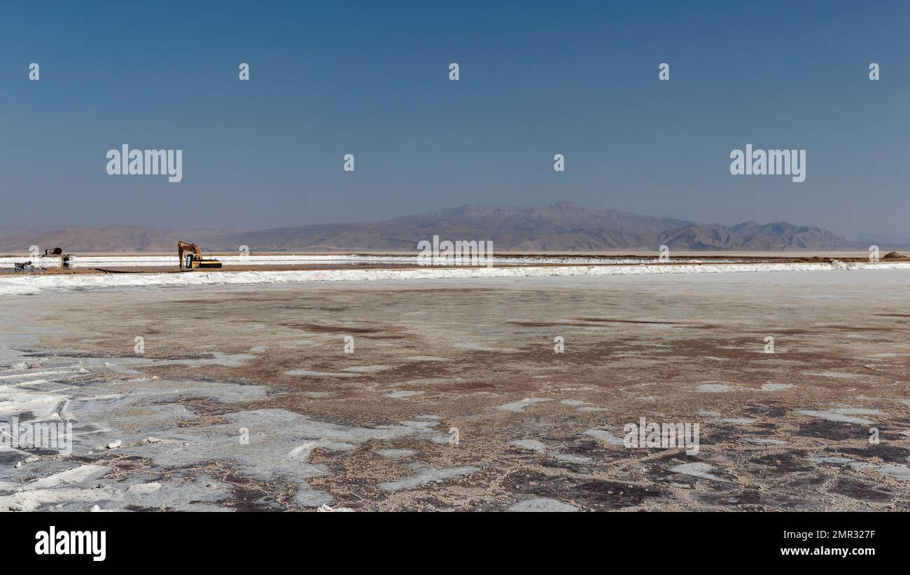 Maharlu lake hi-res stock photography and images - Alamy