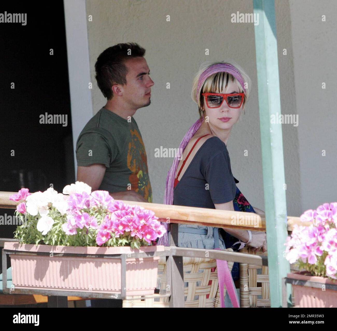 Exclusive!! Frankie Muniz and his fiancee Jamie Gandy enjoy a romantic ...
