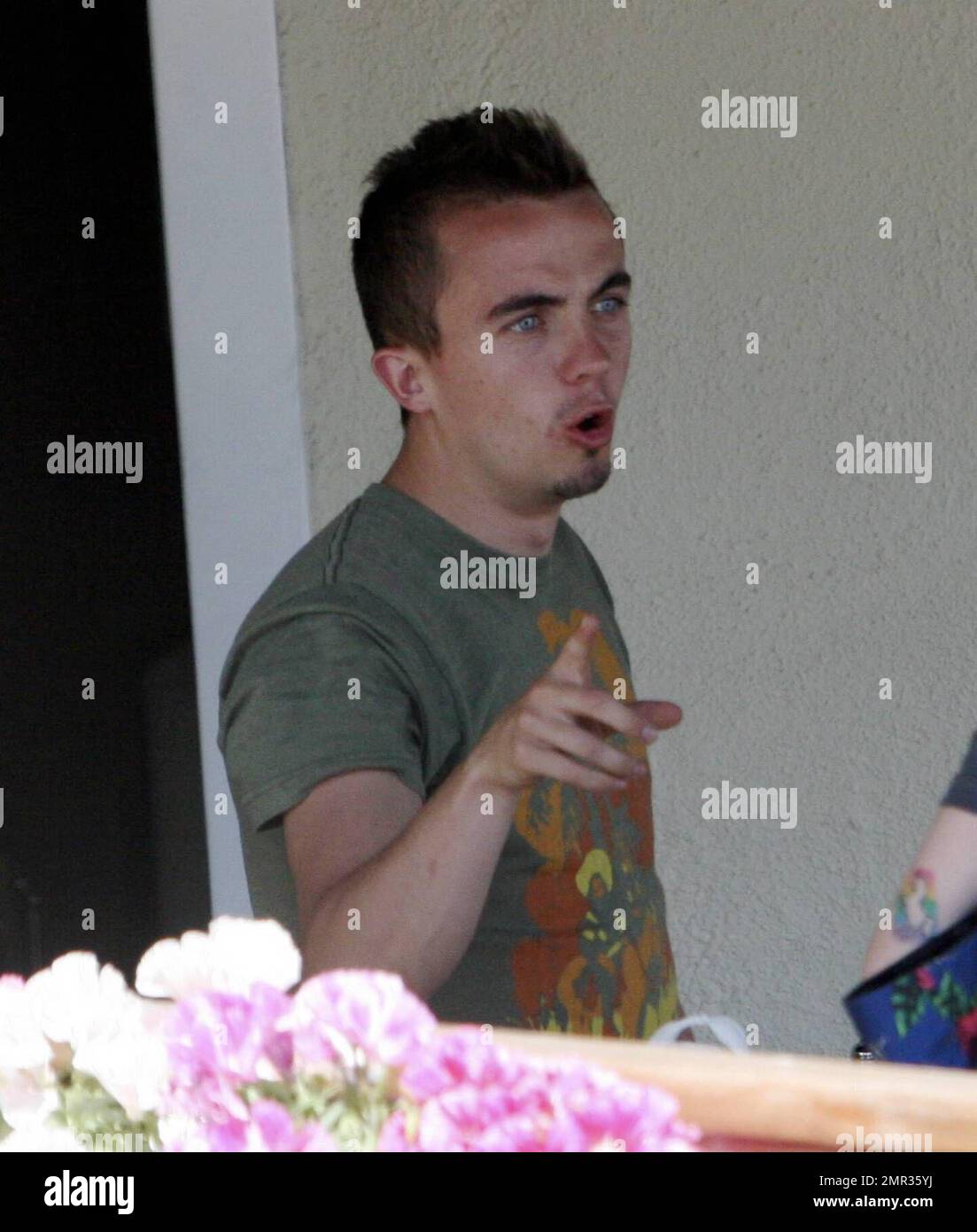 Exclusive!! Frankie Muniz and his fiancee Jamie Gandy enjoy a romantic ...