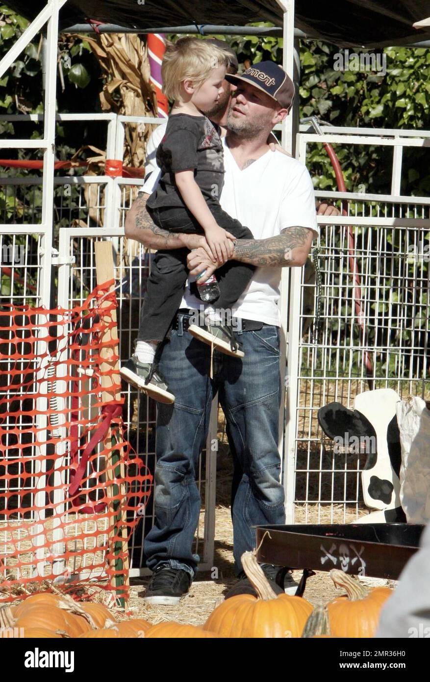 Rocker Fred Durst takes his son Dallas to the Pumpkin Patch in West ...