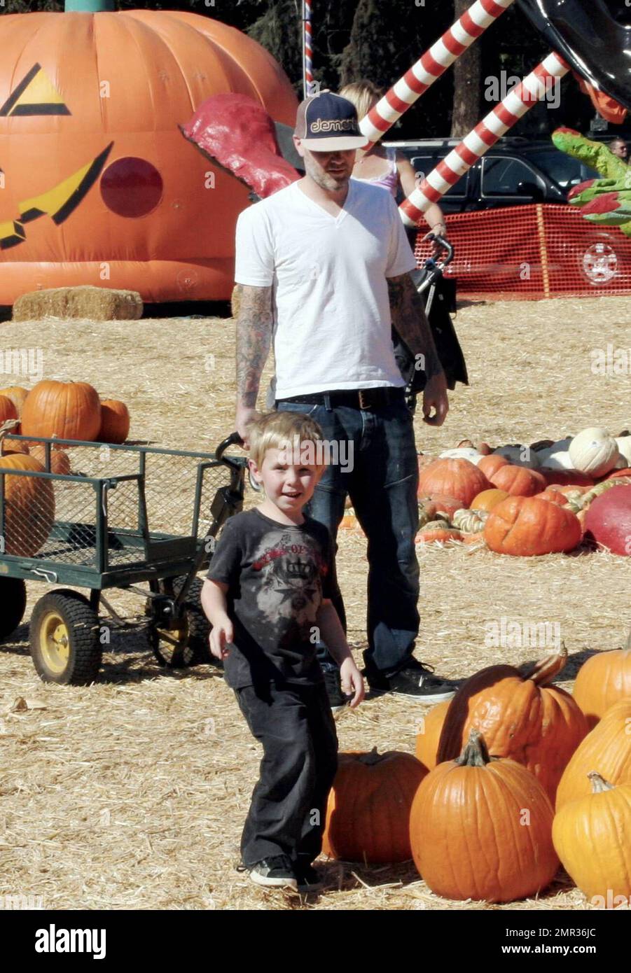 Rocker Fred Durst takes his son Dallas to the Pumpkin Patch in West ...