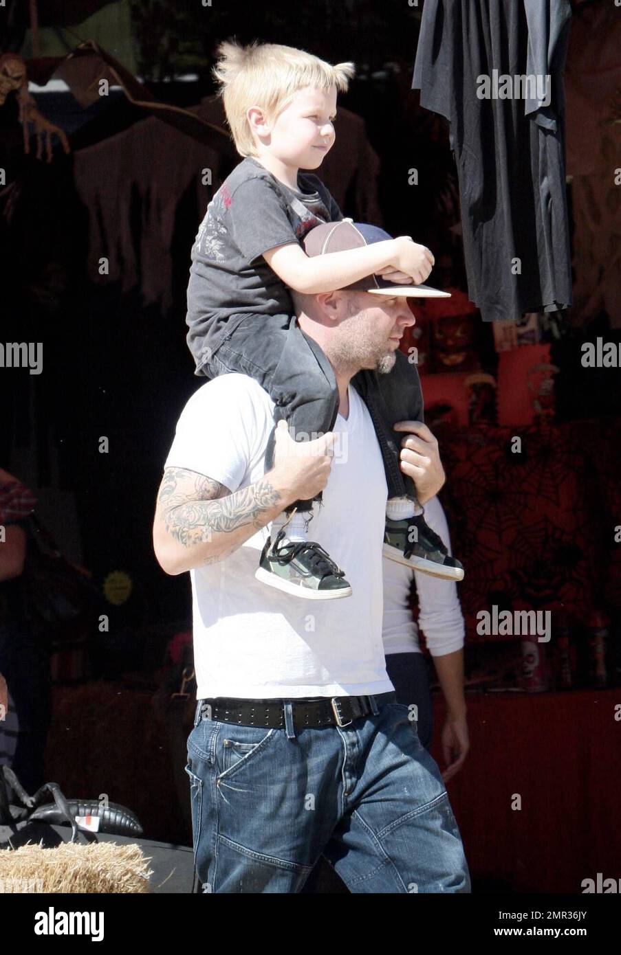 Rocker Fred Durst takes his son Dallas to the Pumpkin Patch in West ...