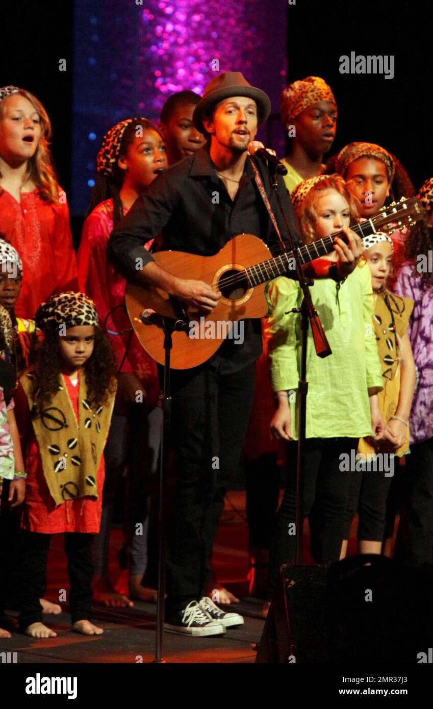Singer Jason Mraz performing at the 2010 Freedom Awards celebrating the ...