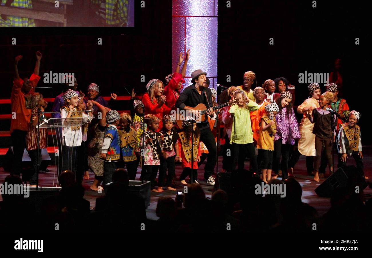 Jason mraz 11 hi-res stock photography and images - Alamy