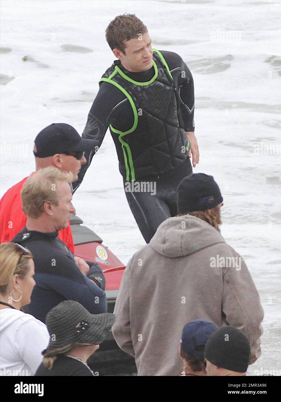 Justin Timberlake and Mila Kunis film scenes and take small breaks in ...