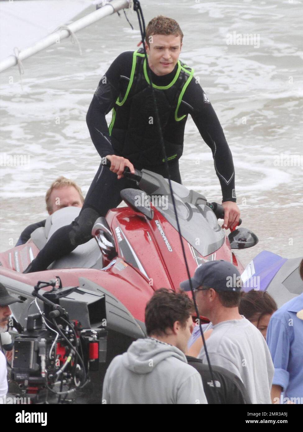 Justin Timberlake and Mila Kunis film scenes and take small breaks in ...