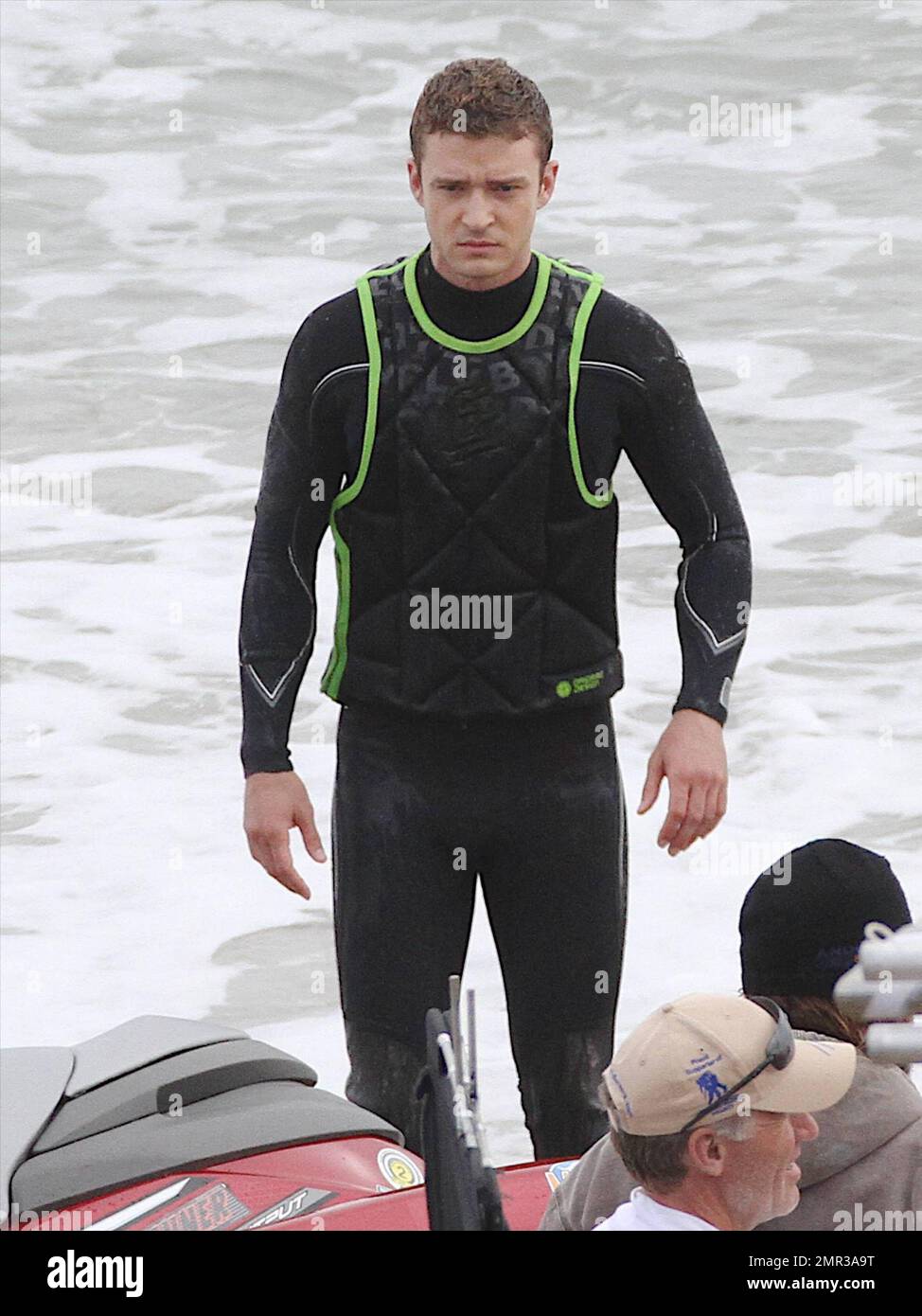 Justin Timberlake and Mila Kunis film scenes and take small breaks in ...