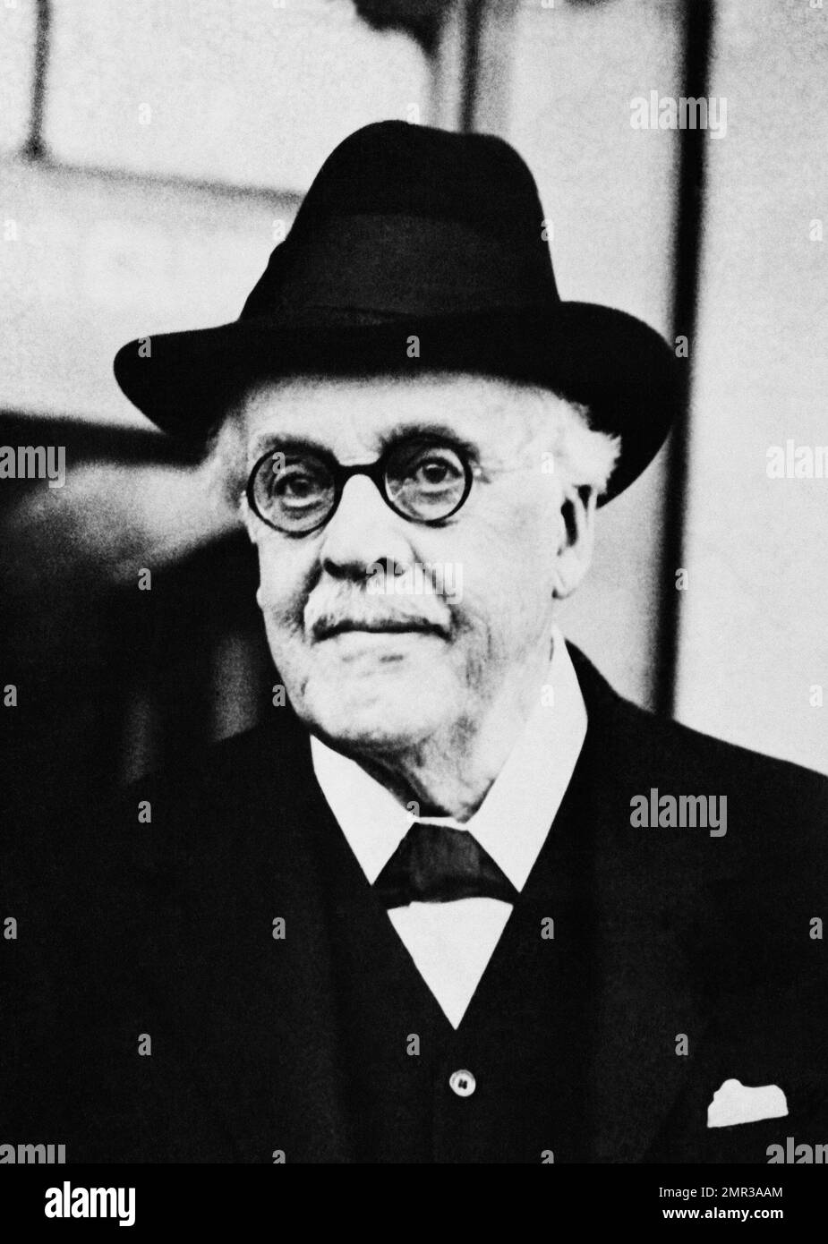 FILE - In this photo from 1930, British Foreign Secretary Lord Arthur ...