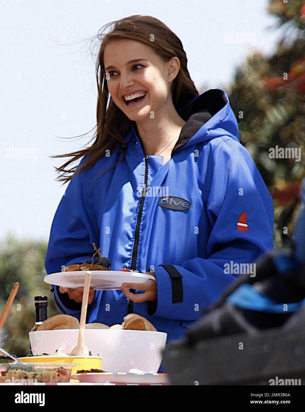 Natalie Portman and Ashton Kutcher film a picnic scene on the set of ...