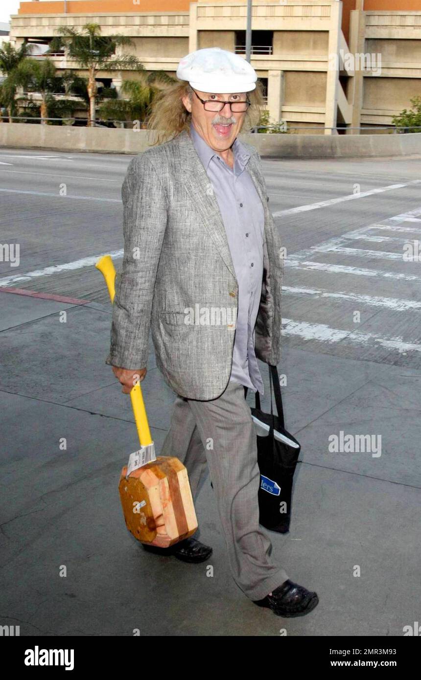 Comedian Gallagher runs late to catch his flight out, but still takes ...