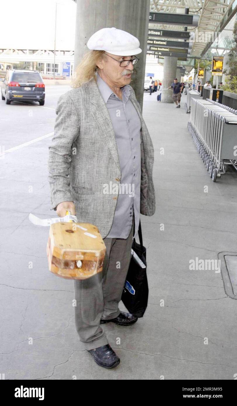 Comedian Gallagher runs late to catch his flight out, but still takes ...