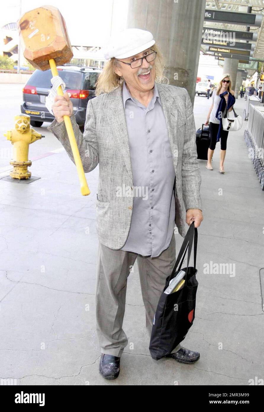 Comedian Gallagher runs late to catch his flight out, but still takes ...