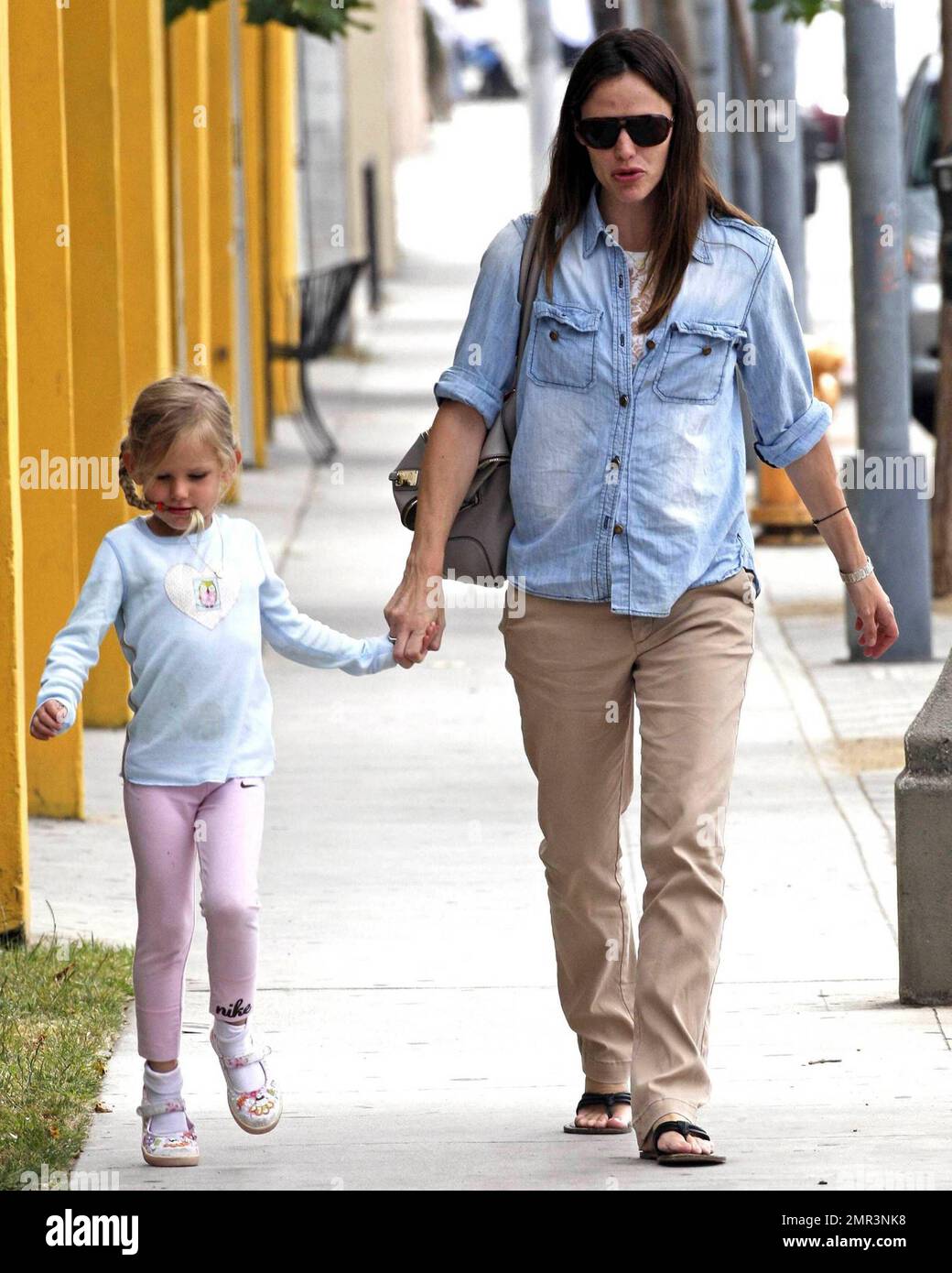 Jennifer Garner and daughter Violet spend some quality time together in ...
