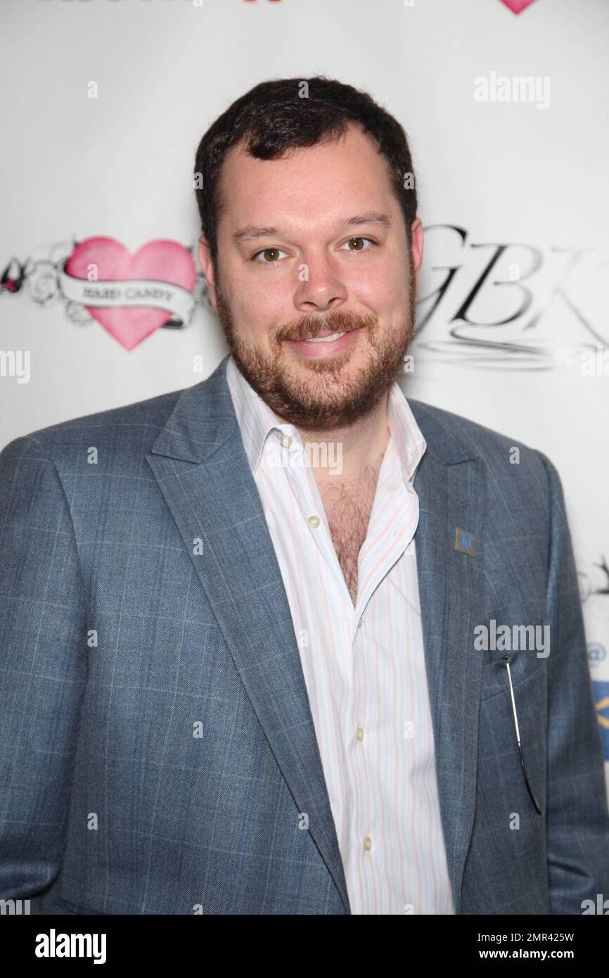 Michael Gladis arrives to the GBK Gift Lounge honoring 2010 Golden ...
