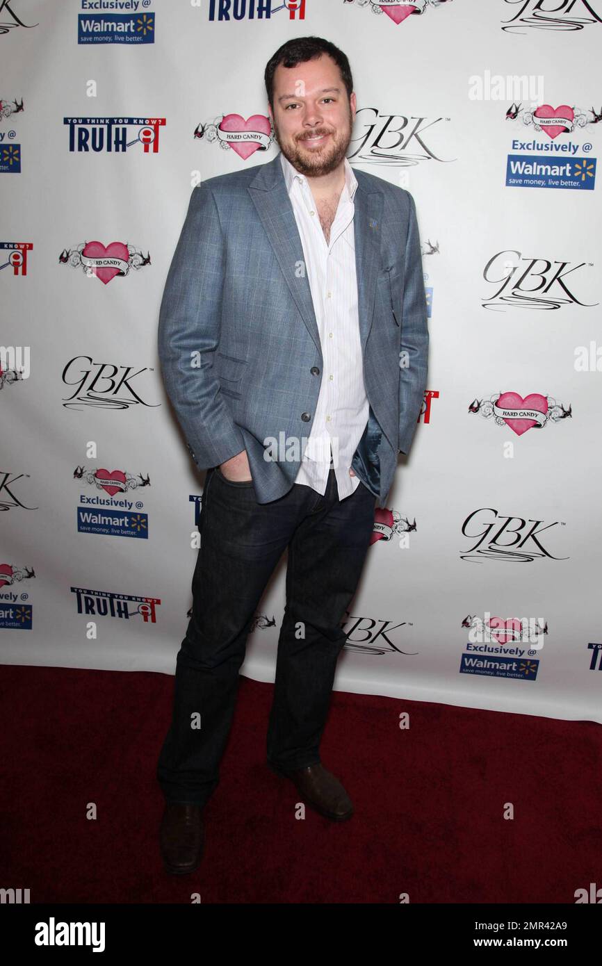 Michael Gladis arrives to the GBK Gift Lounge honoring 2010 Golden ...