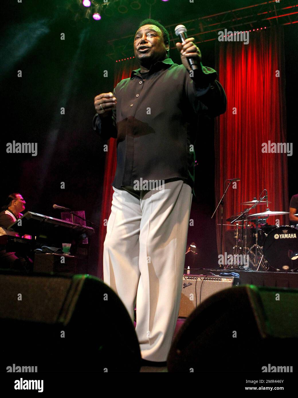 George benson live hi-res stock photography and images - Alamy