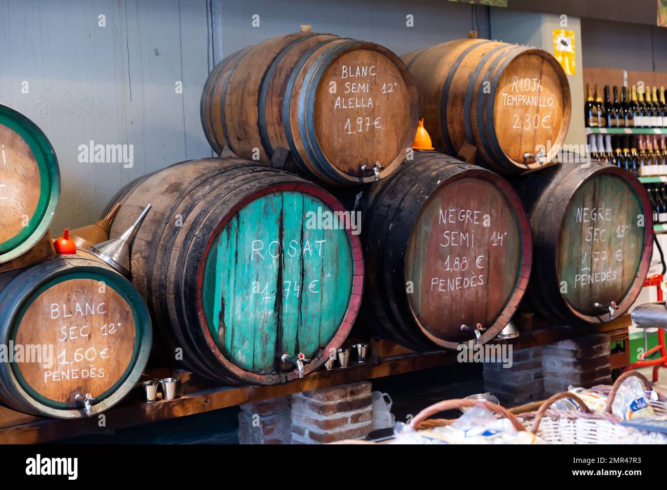 Wooden casks of wine Stock Photo - Alamy