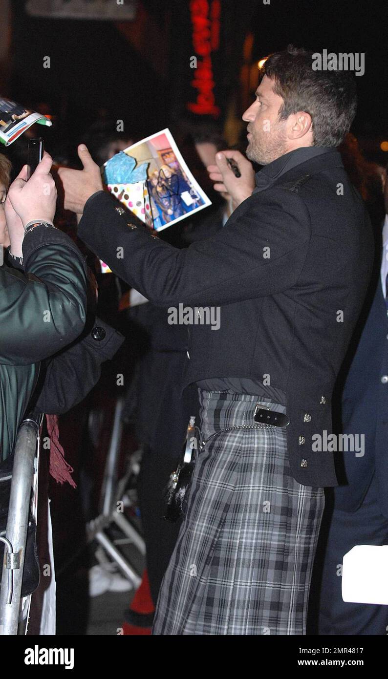 Gerard butler kilt hi-res stock photography and images - Alamy