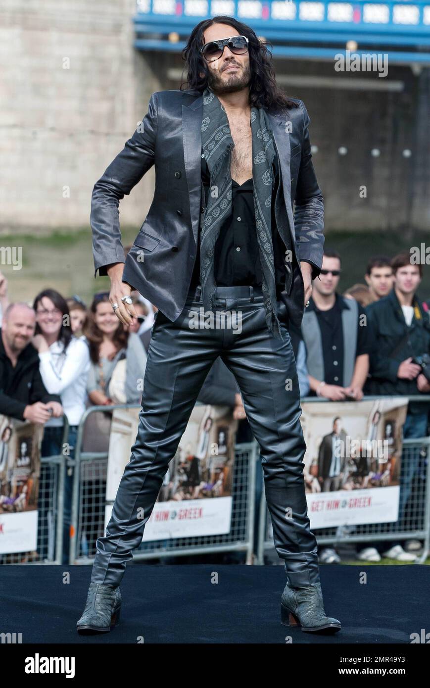 Bad boy comedian Russell Brand and actor Jonah Hill attend a photo call ...