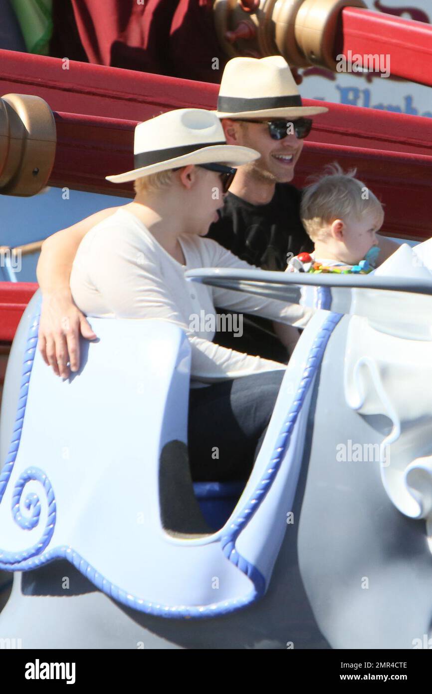 Ginnifer Goodwin and Josh Dallas celebrate the Fourth of July Holiday ...