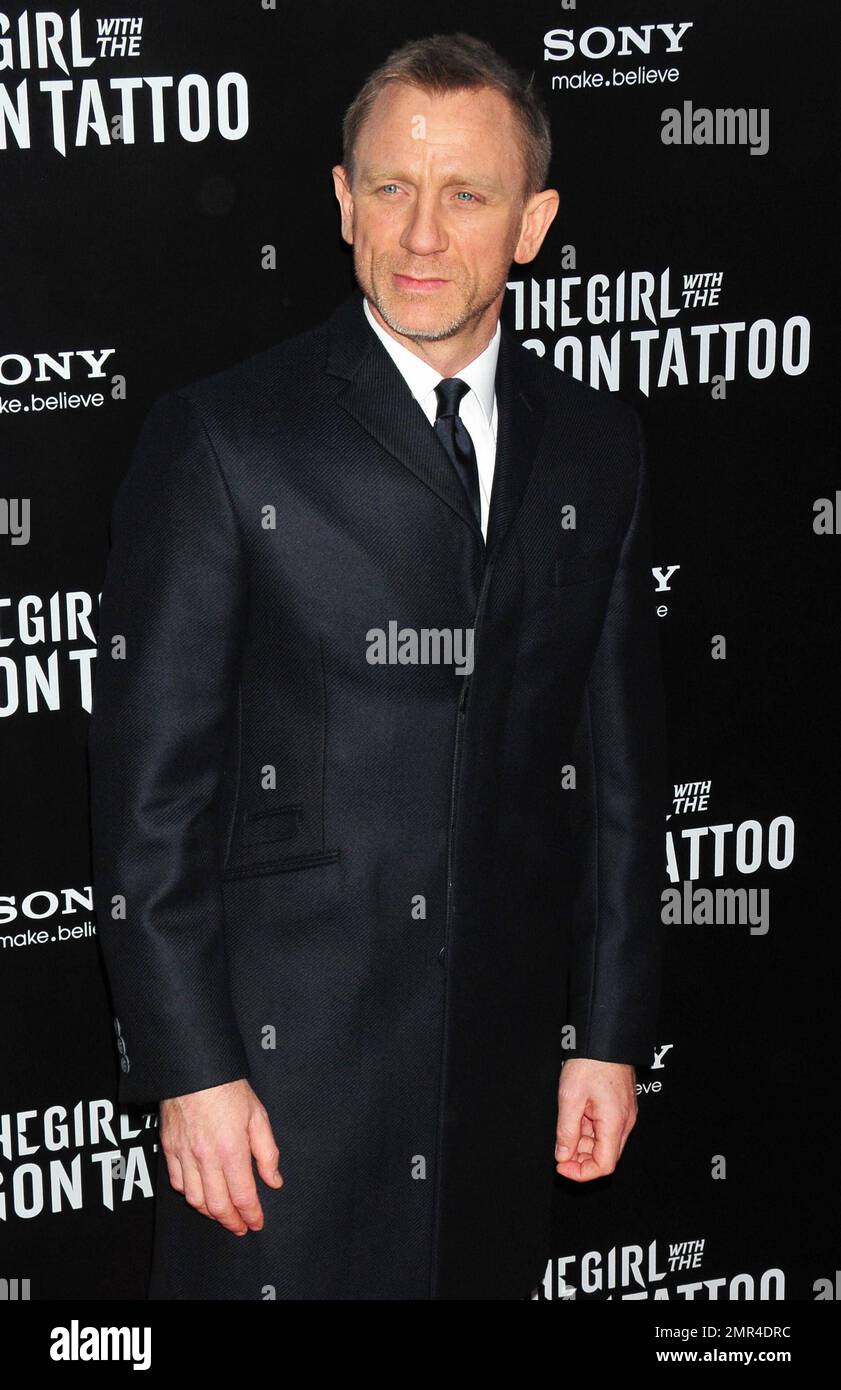 Daniel Craig at the premiere of "The Girl with the Dragon Tattoo" at ...