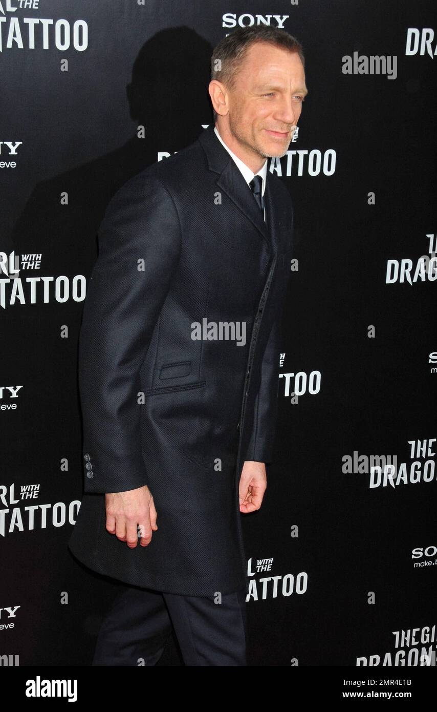 Daniel Craig at the premiere of "The Girl with the Dragon Tattoo" at ...
