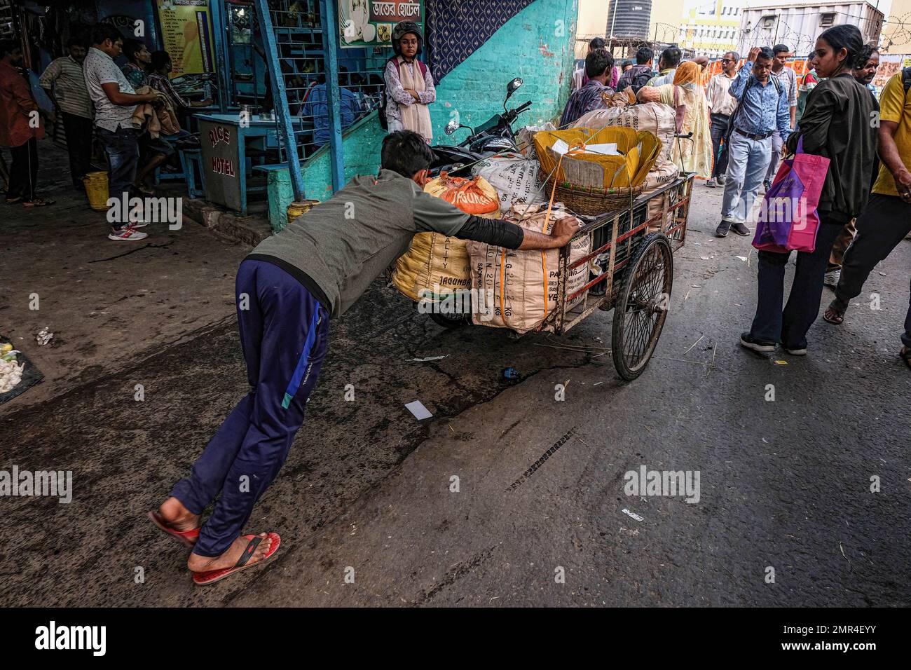 Vegetable vendors are busy transporting the vegetables after final ...