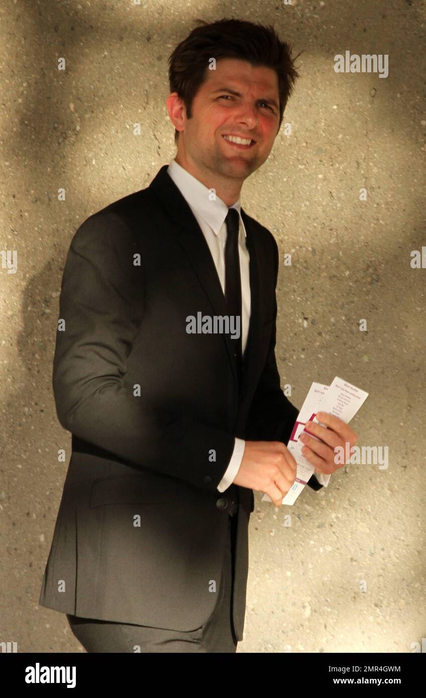 Rashida jones adam scott hi-res stock photography and images - Alamy
